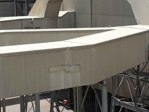 Inflatable insulated isolation barriers